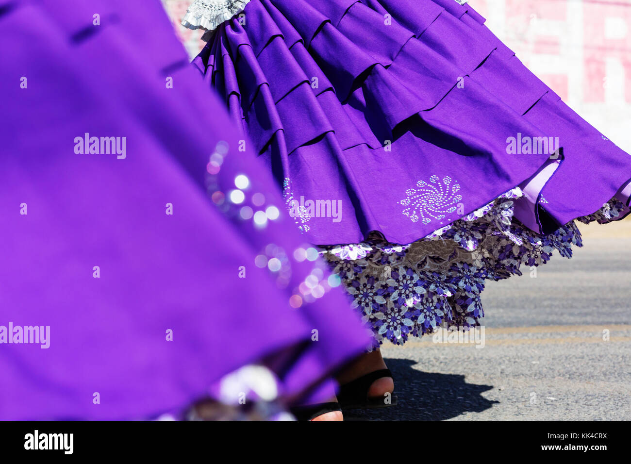 Authentic peruvian dance Stock Photo - Alamy