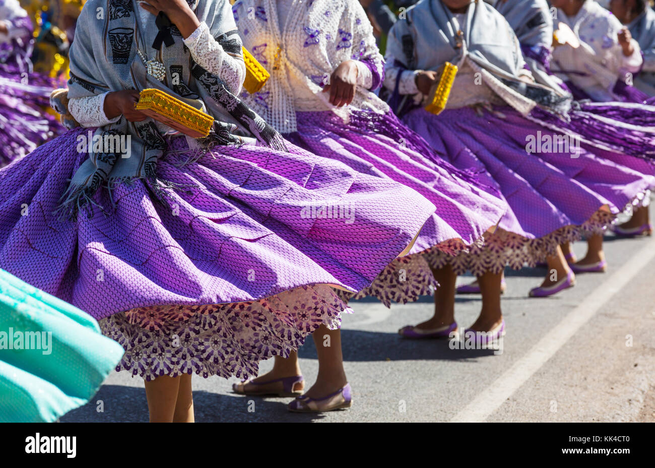 Authentic peruvian dance Stock Photo - Alamy