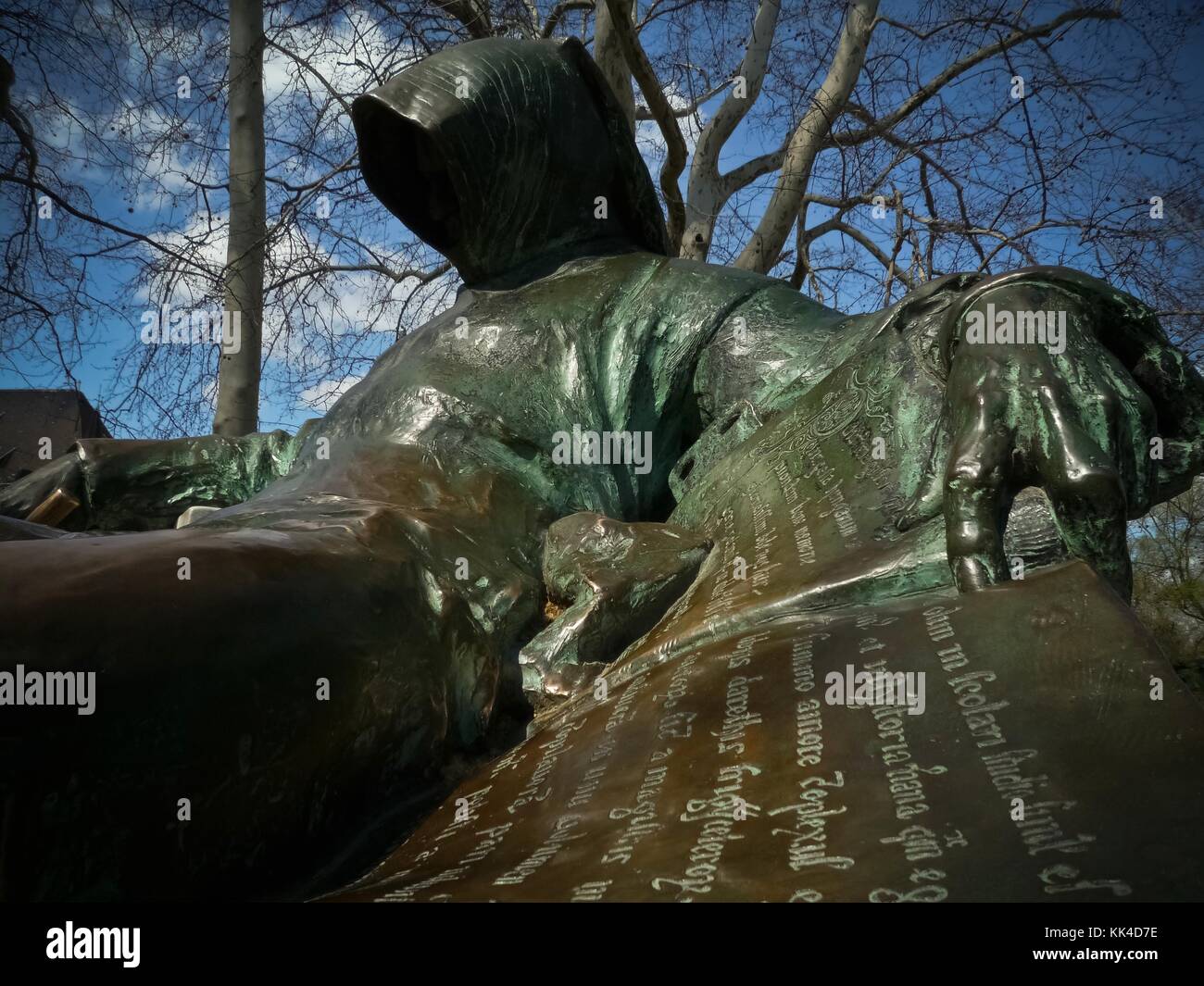 Buda Et Pest,Hungary - 28/03/2010 - - Buda Et Pest,Hungary - The statue ...