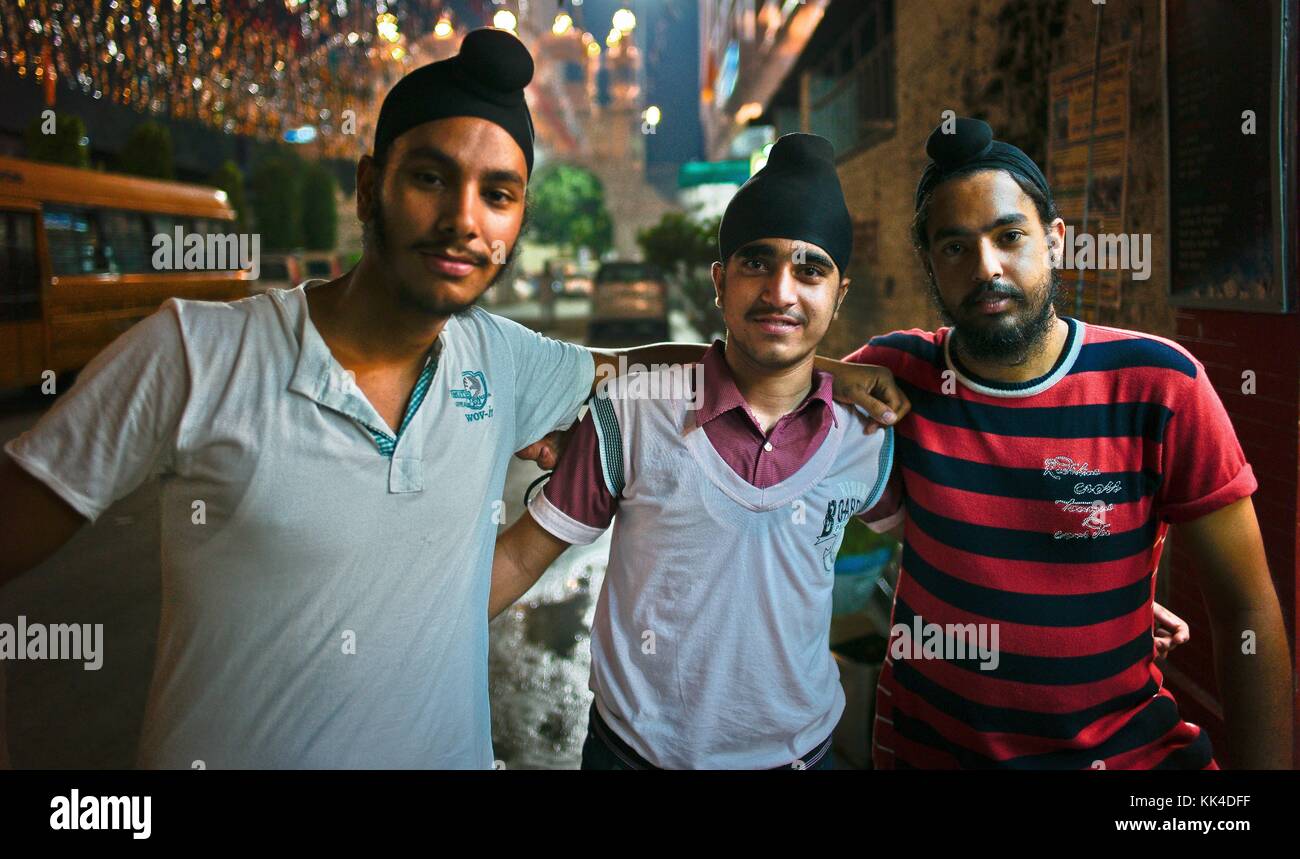 Amritsar, Golden Temple visiting the "turban People of India" - 01/09 ...