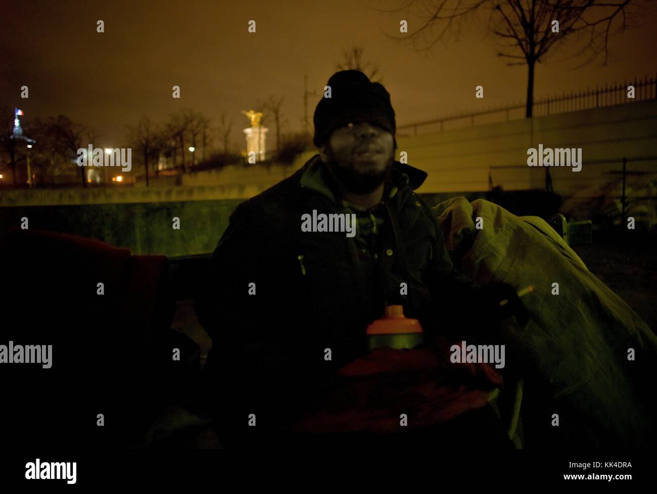 Paris urban poverty - 15/02/2012 - - Paris urban poverty - Homeless ...