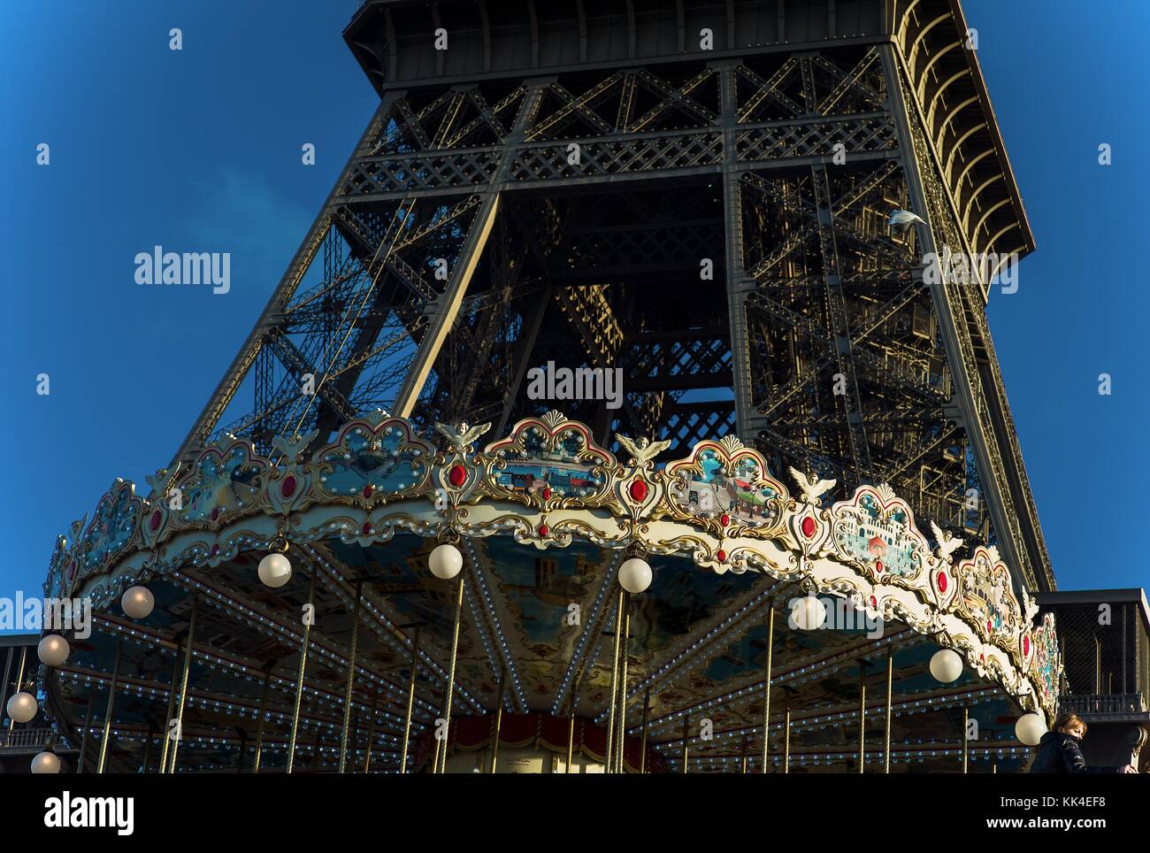 Eiffel Tower - 25/11/2012 - - Eiffel Tower - The iron lady of Paris ...