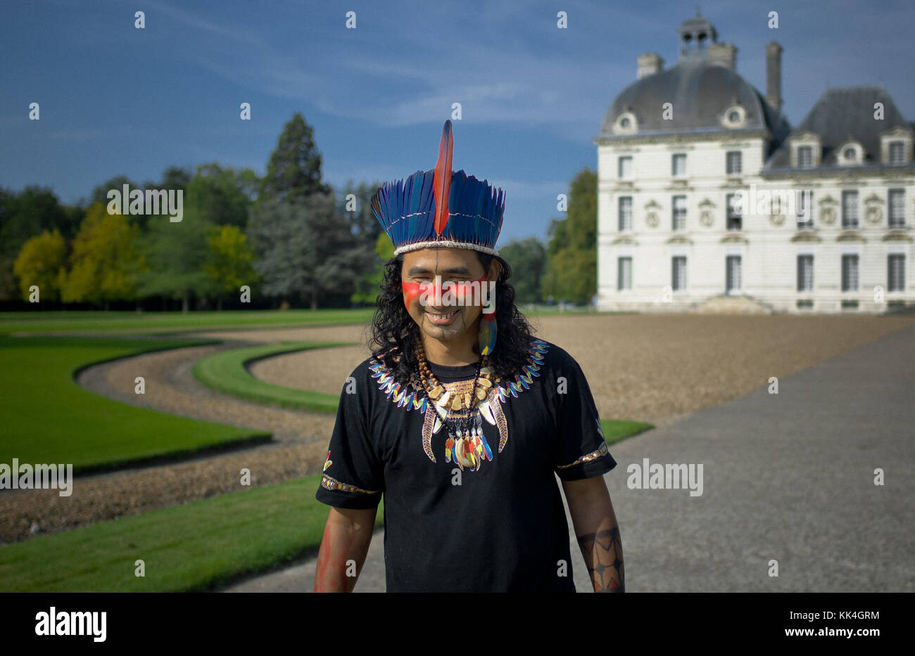 Indian Chief Raoni at the "Chateau de Cheverny" - 24/09/2011 - France ...