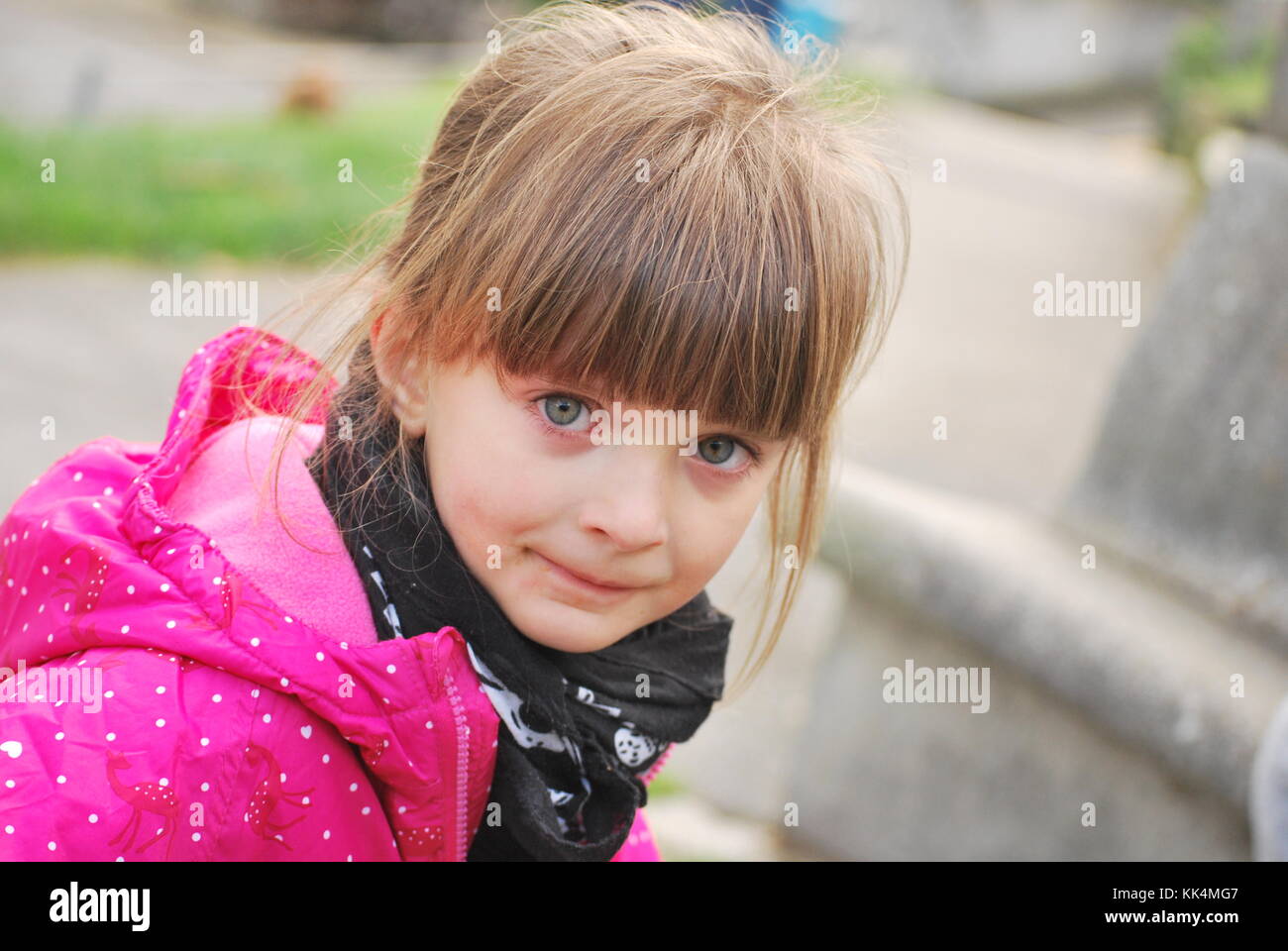 Childhood innocence smiling hi-res stock photography and images - Alamy