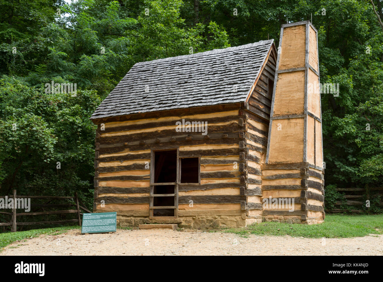 Slave cabin virginia hi-res stock photography and images - Alamy