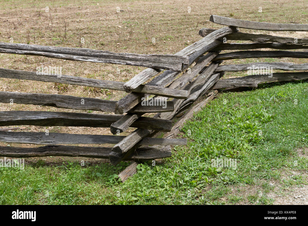 Farm split rail fence hi-res stock photography and images - Alamy