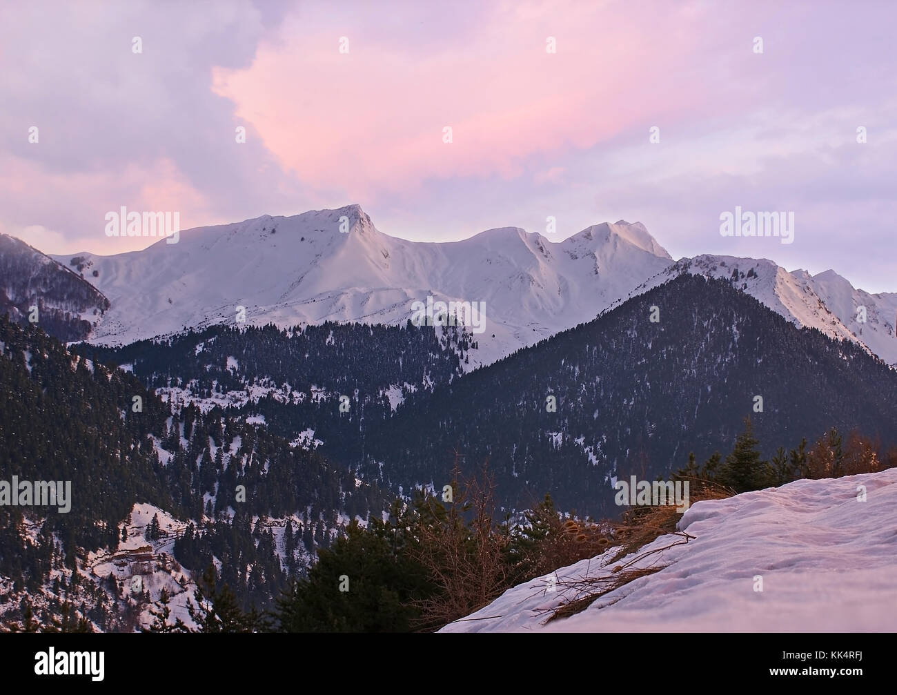 Peaks pindus mountain range hi-res stock photography and images - Alamy