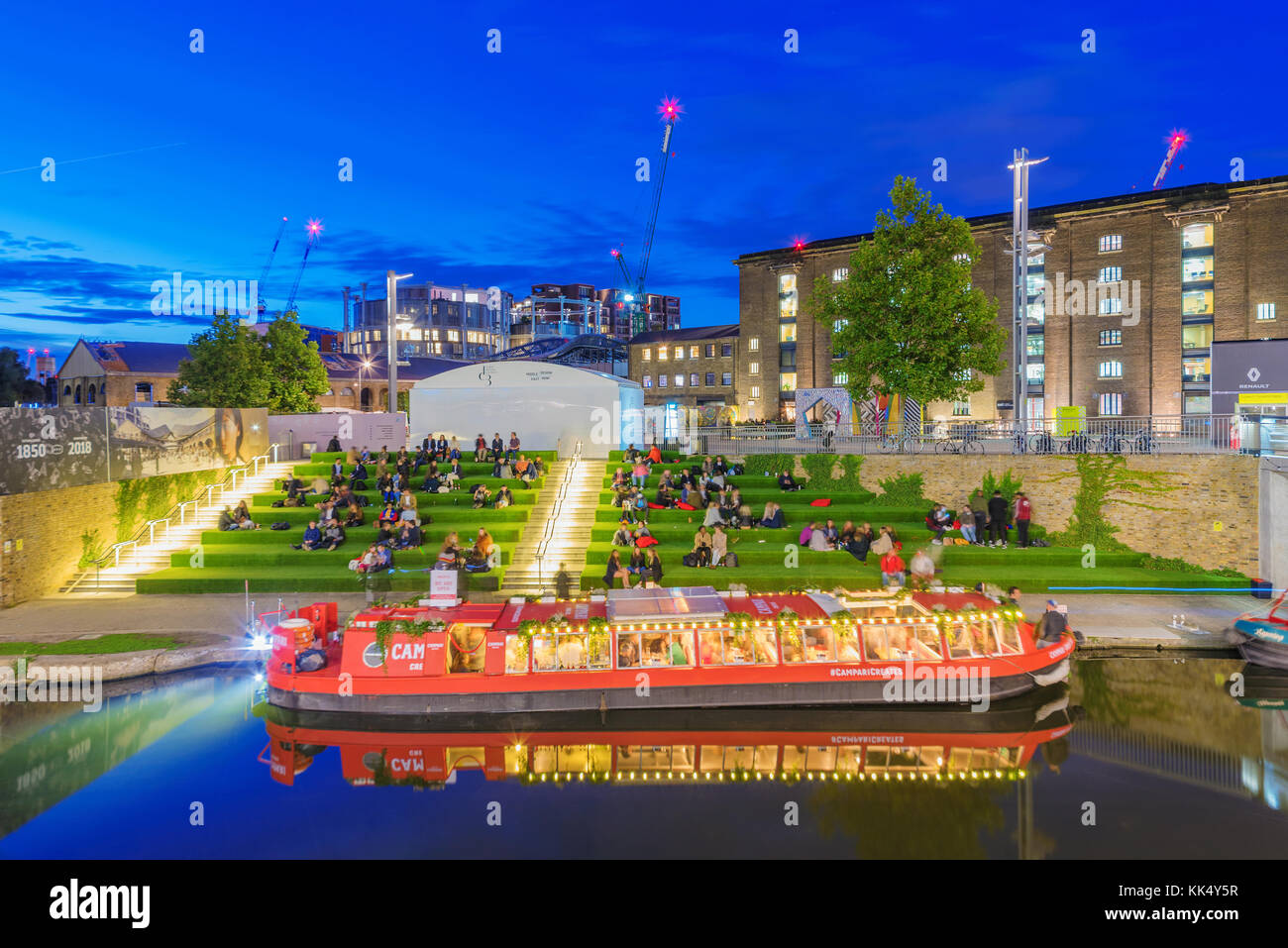 Lights at granary square hi-res stock photography and images - Alamy