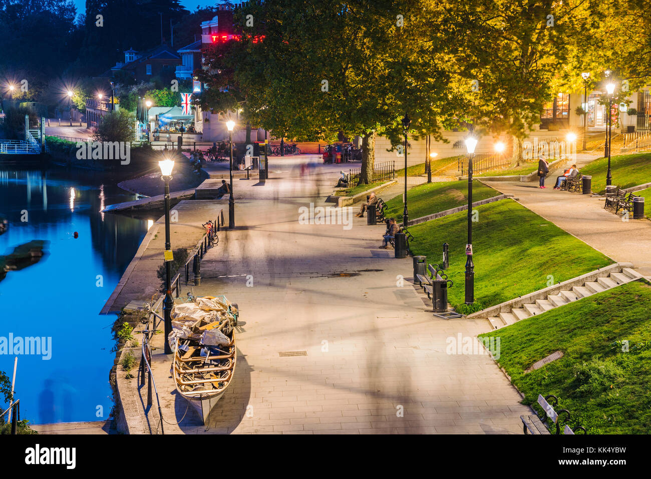 Thames riverfront hi-res stock photography and images - Alamy