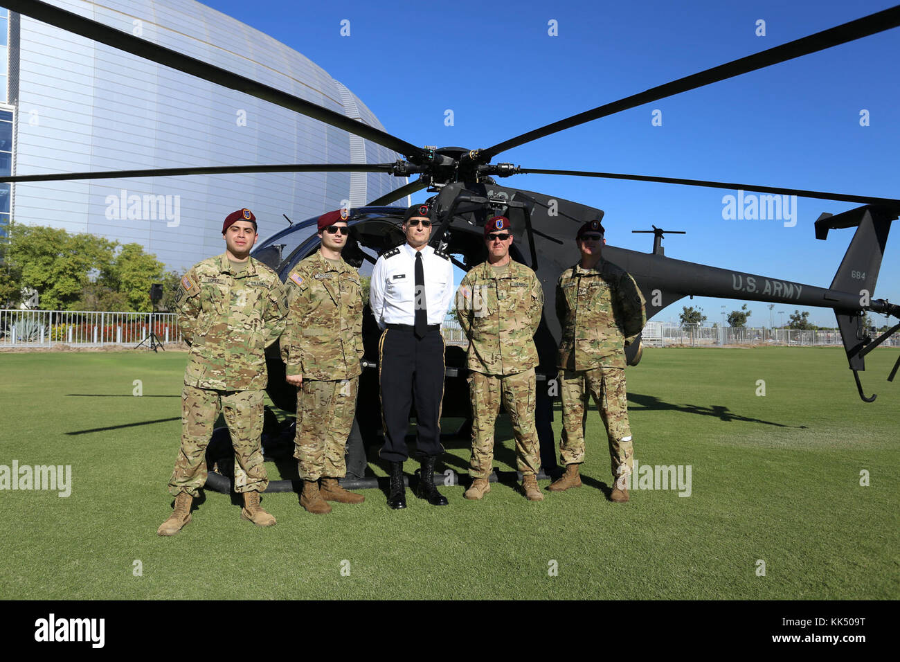 Servicemen and women from the 160th Special Operations Aviation ...
