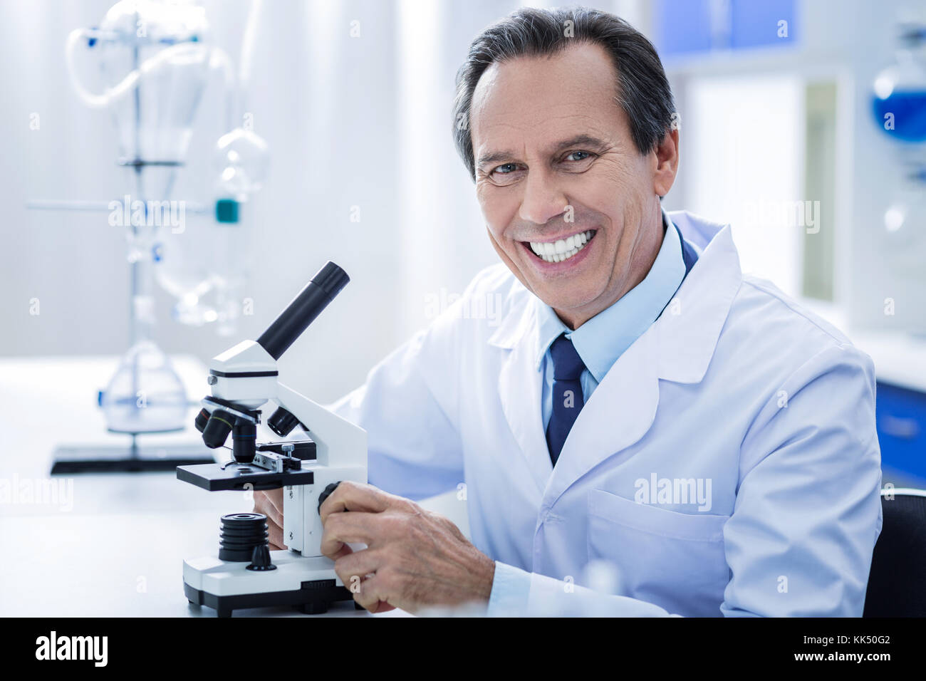Happy researcher in lab lab hi-res stock photography and images - Alamy