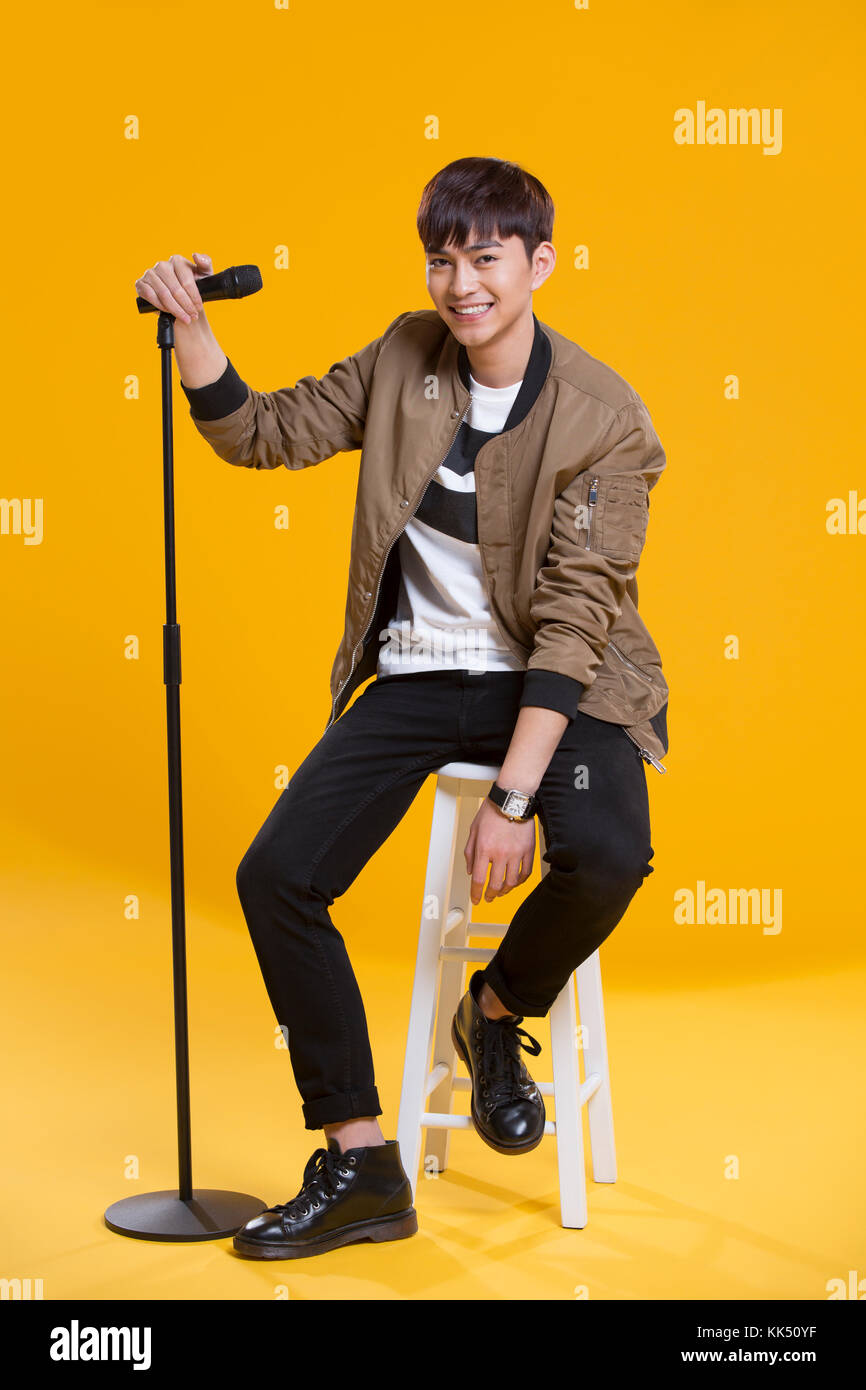 Chinese pop singer hi-res stock photography and images - Alamy