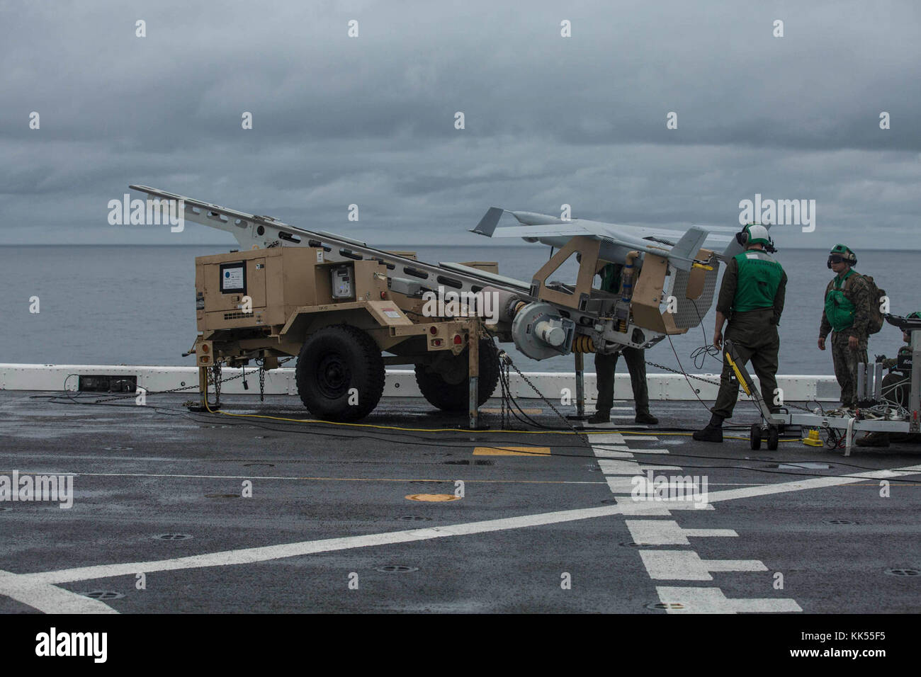 U.S. Marines with Marine Medium Tiltrotor Squadron (VMM) 162 (REIN ...