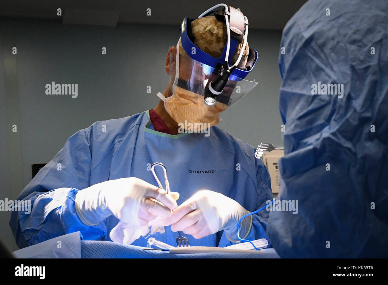 171109-N-ZN152-0026 SAN JUAN, Puerto Rico (Nov. 09, 2017) Lt. Cmdr ...