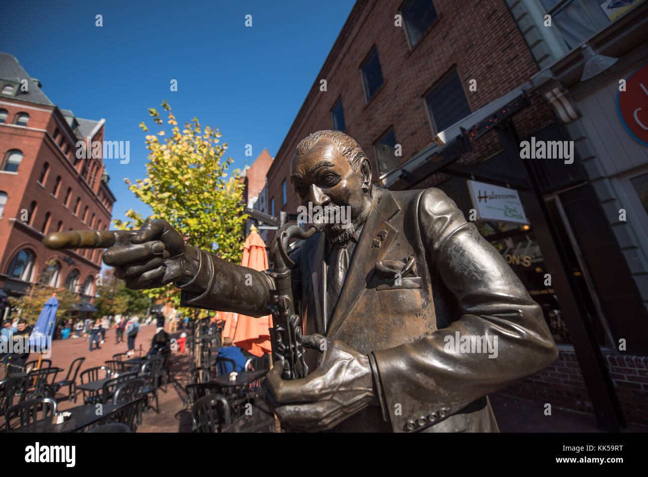 BURLINGTON, VT, USA - OCT 21, 2017: Big Joe Sculpture. Created by Chris ...