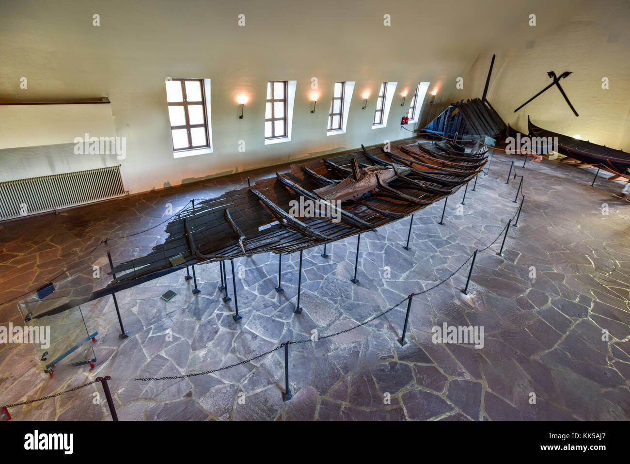 Viking drakkar hi-res stock photography and images - Alamy