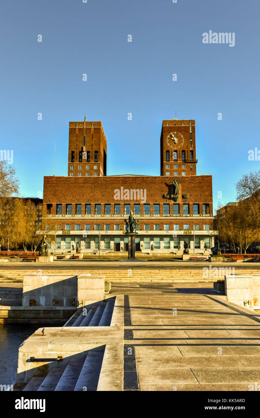 Oslo City Hall (Norwegian: Oslo radhus) houses the city council, city ...