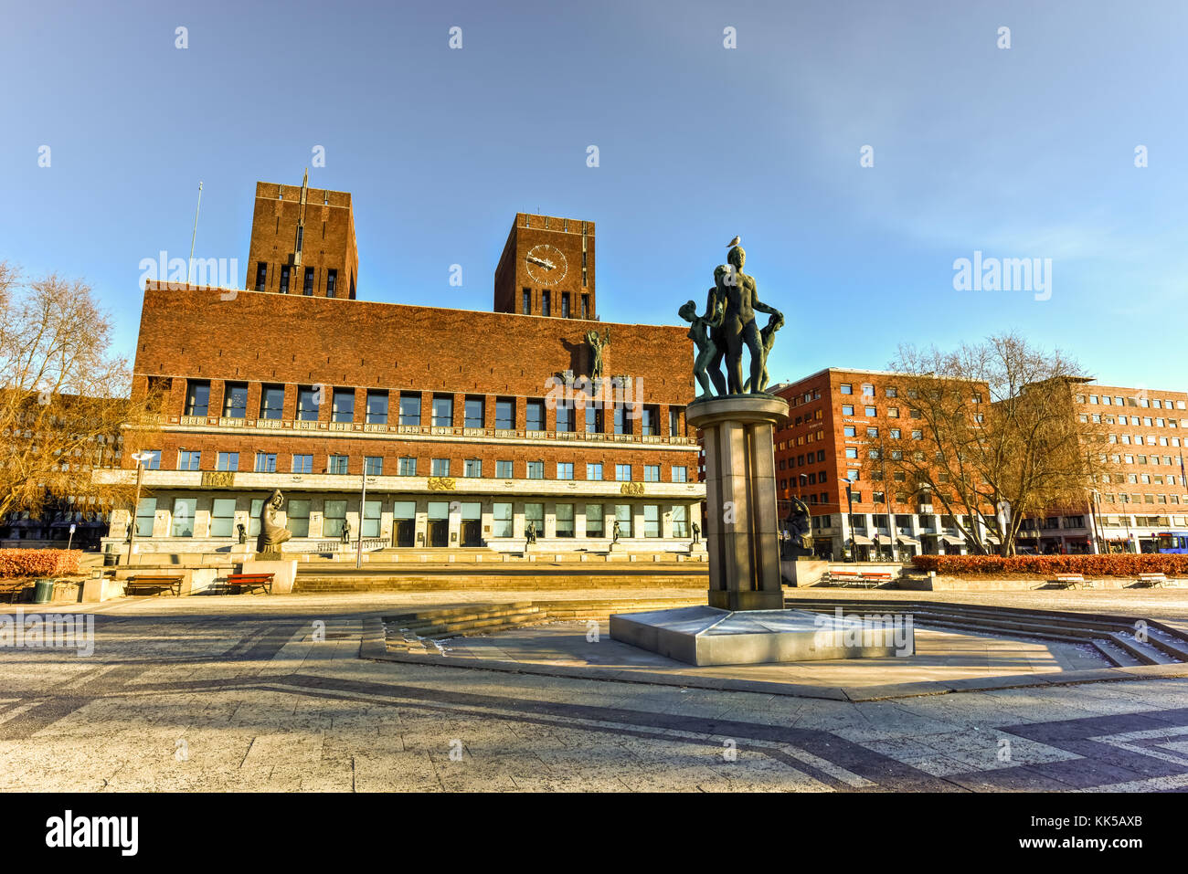 Oslo City Hall (Norwegian: Oslo radhus) houses the city council, city ...
