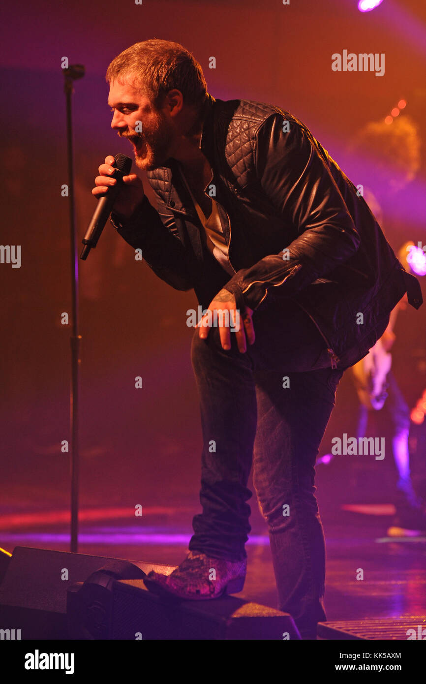 FORT LAUDERDALE, FL - NOVEMBER 21: Danny Worsnop of Asking Alexandria ...