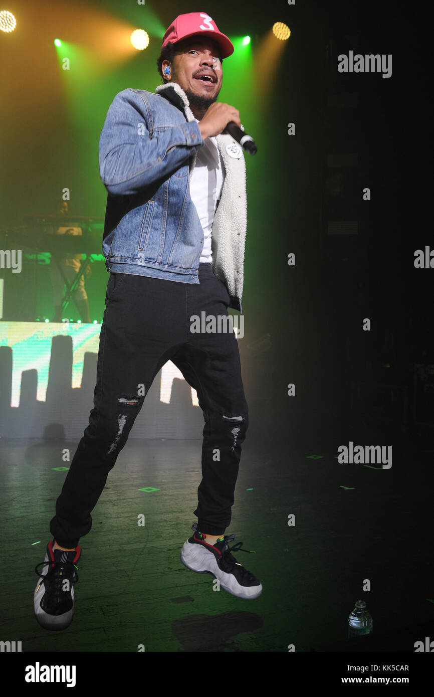 MIAMI BEACH, FL - OCTOBER 10: Chance the Rapper performs on stage at ...