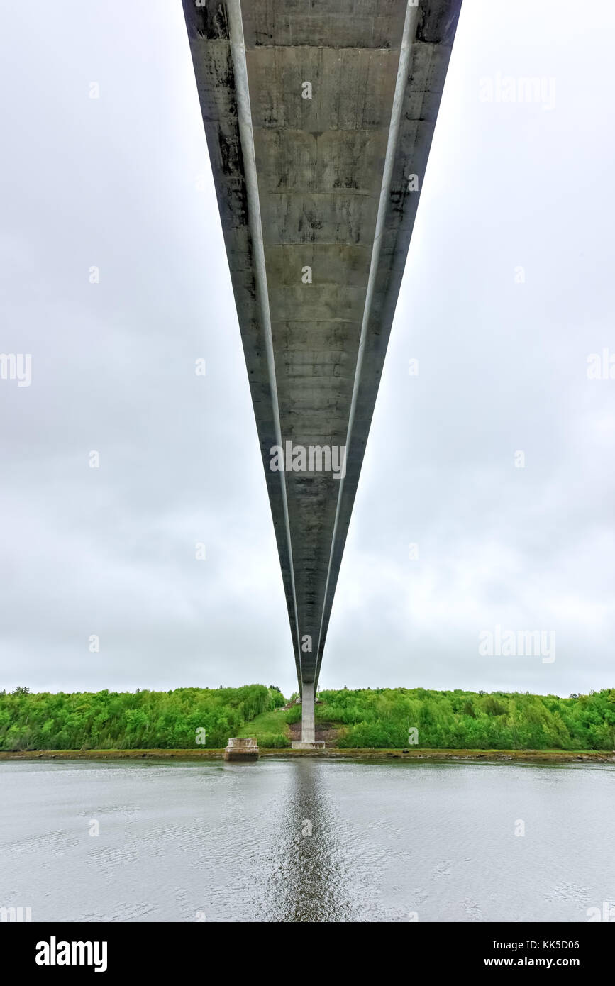 120 feet tall hi-res stock photography and images - Alamy
