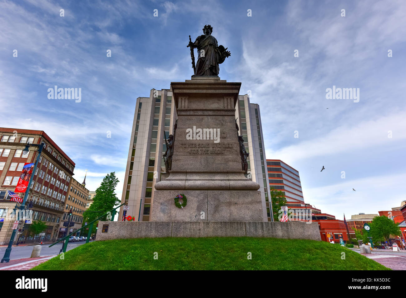 The Portland Soldiers and Sailors Monument located in the center of ...
