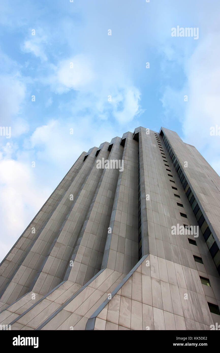 Roof Construction Skyscraper Stock Photos & Roof Construction ...