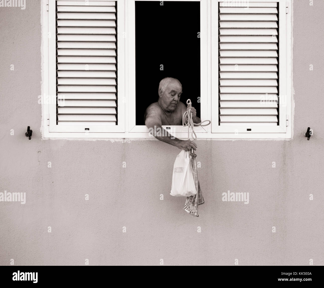 A bread delivery man hi-res stock photography and images - Alamy