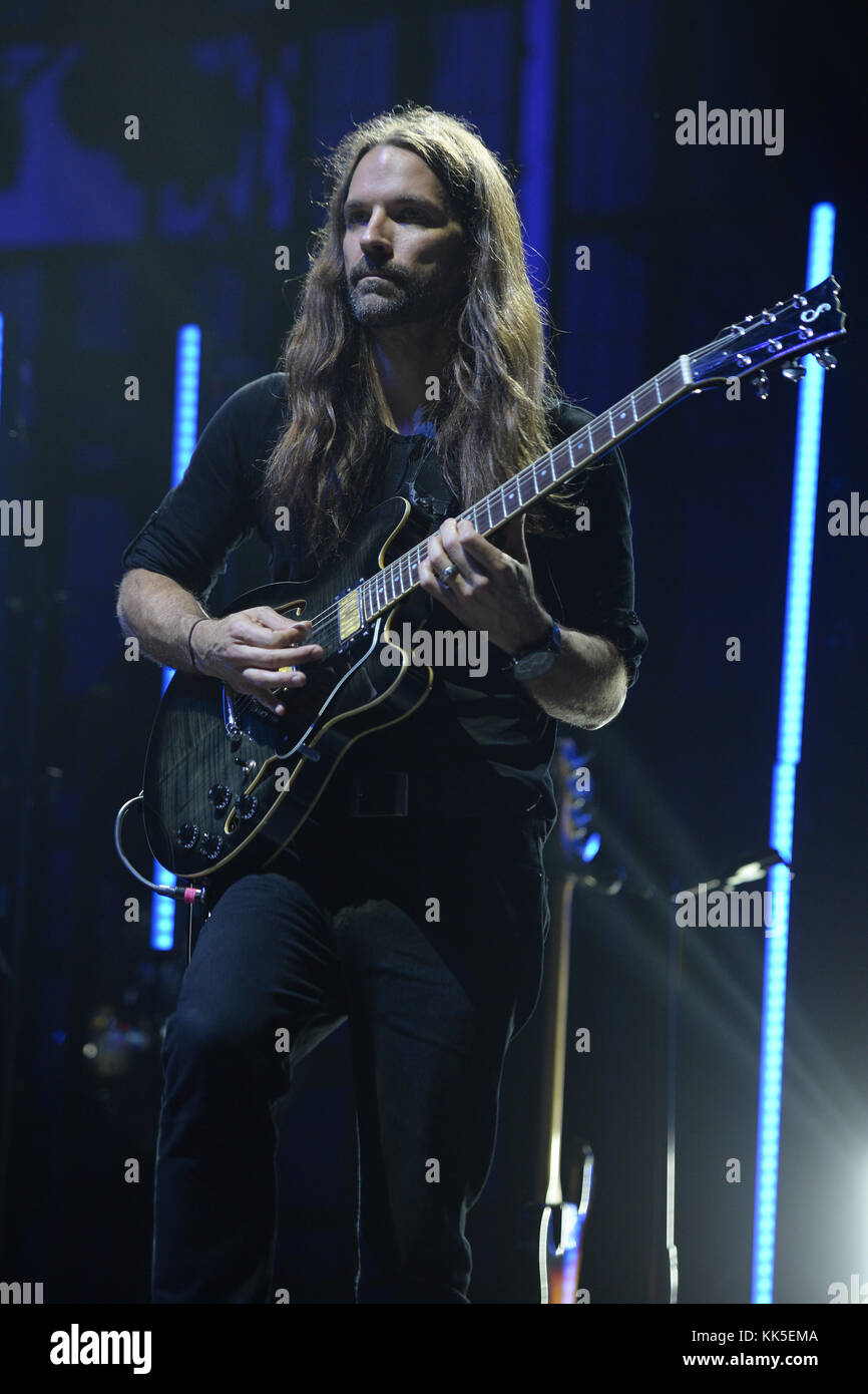 Roy mitchell hi-res stock photography and images - Alamy