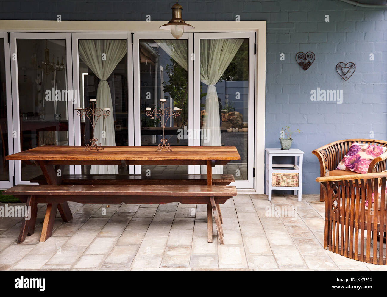 Exterior of the entertainment area of a suburban home Stock Photo - Alamy