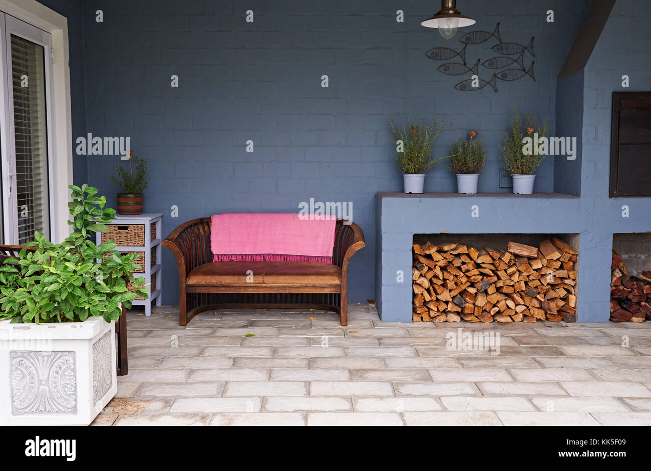 Exterior of the patio of a contemporary suburban home Stock Photo - Alamy