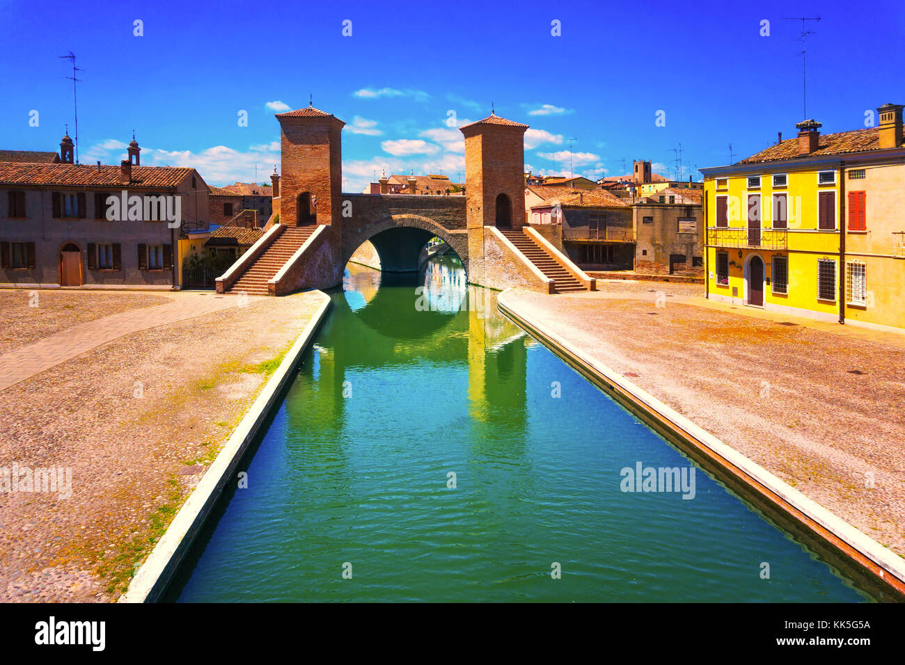 Comacchio, Tre Ponti or Trepponti three way bridge. Ferrara, Emilia ...