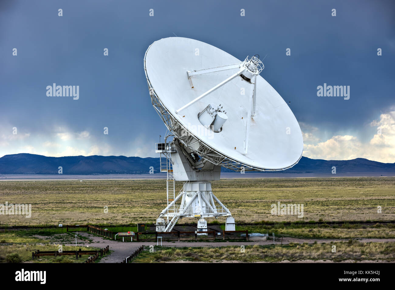 The Karl G. Jansky Very Large Array (VLA) is a radio astronomy ...
