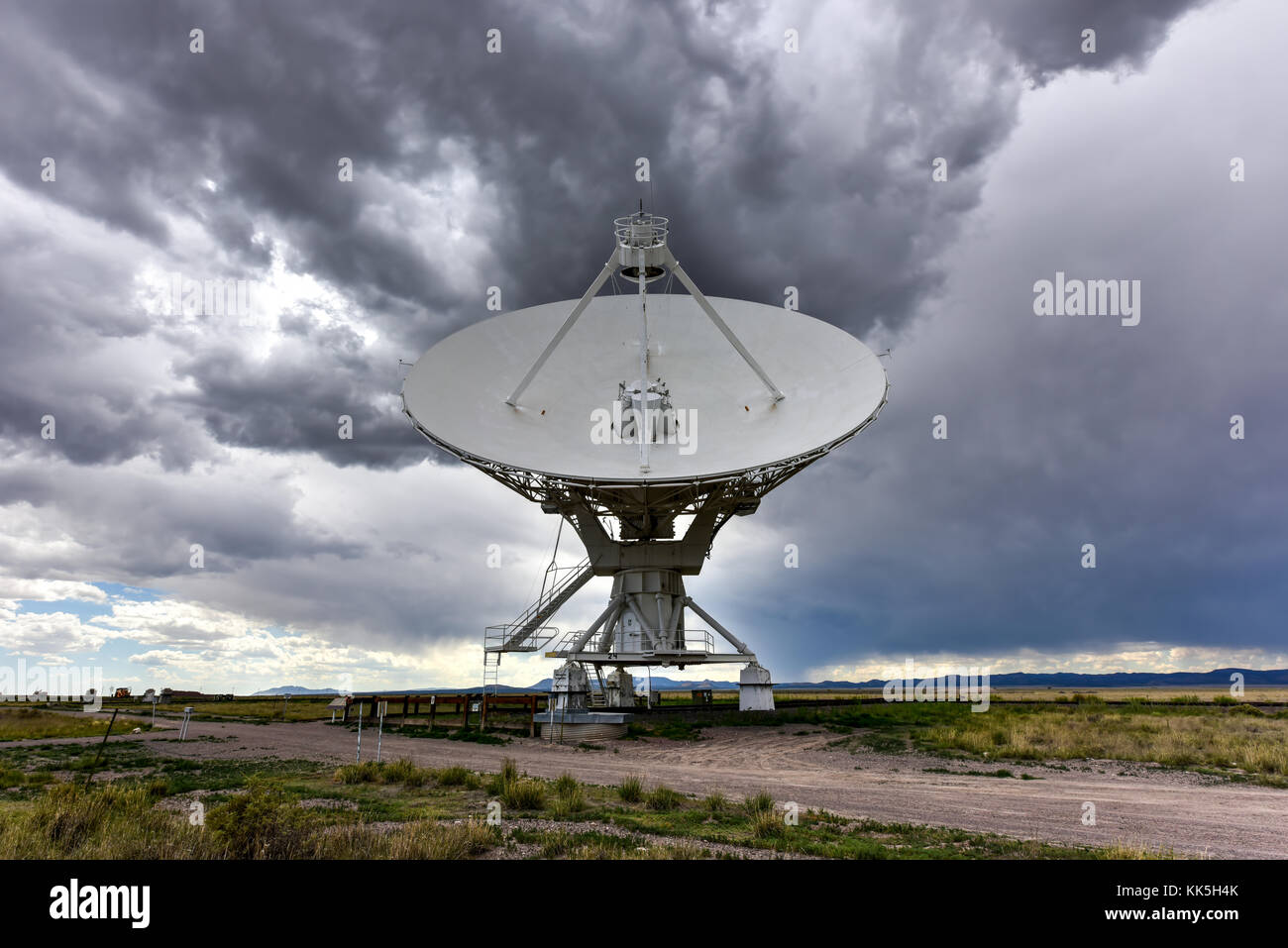 The Karl G. Jansky Very Large Array (VLA) is a radio astronomy ...