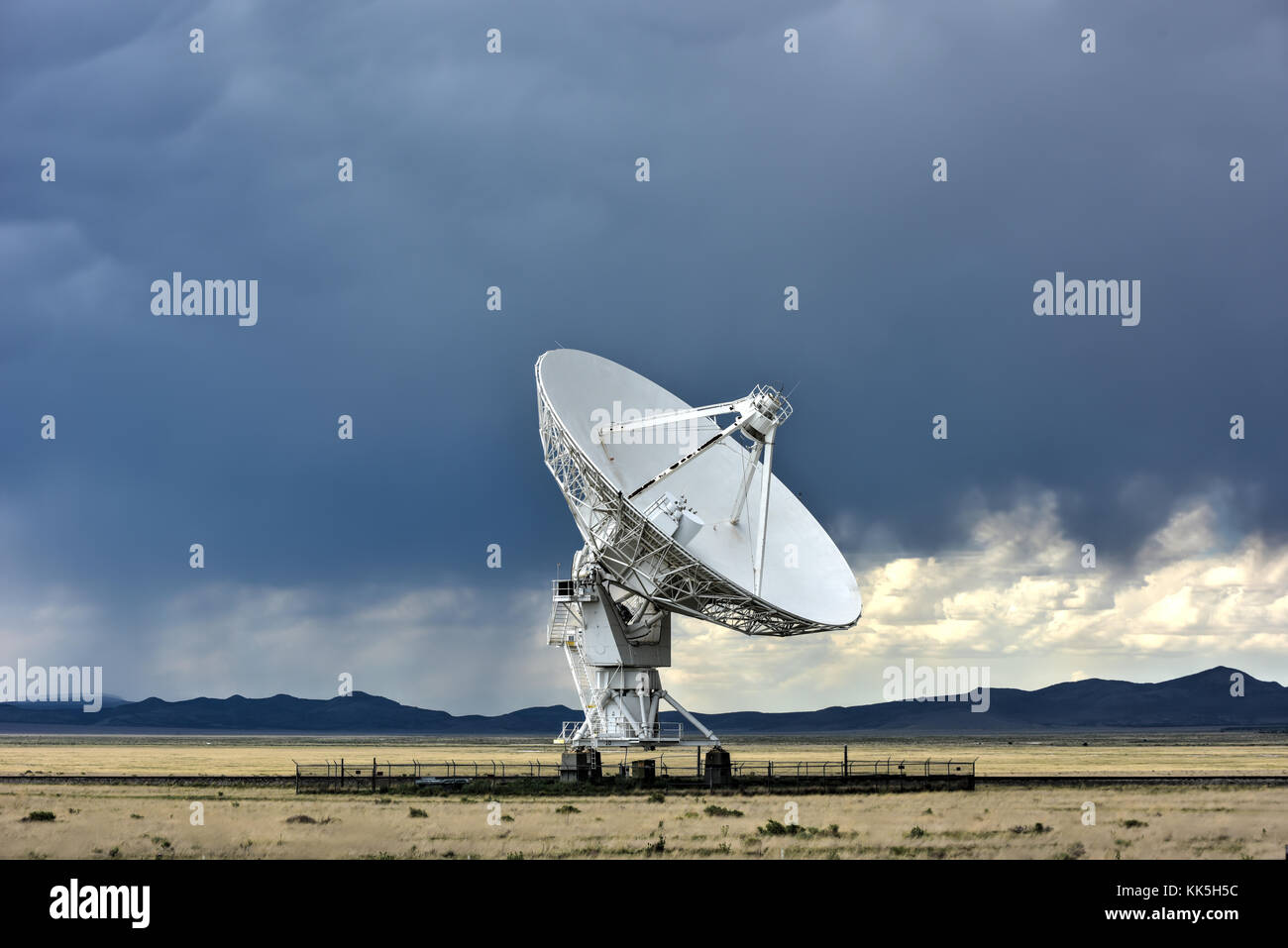 The Karl G. Jansky Very Large Array (VLA) is a radio astronomy ...