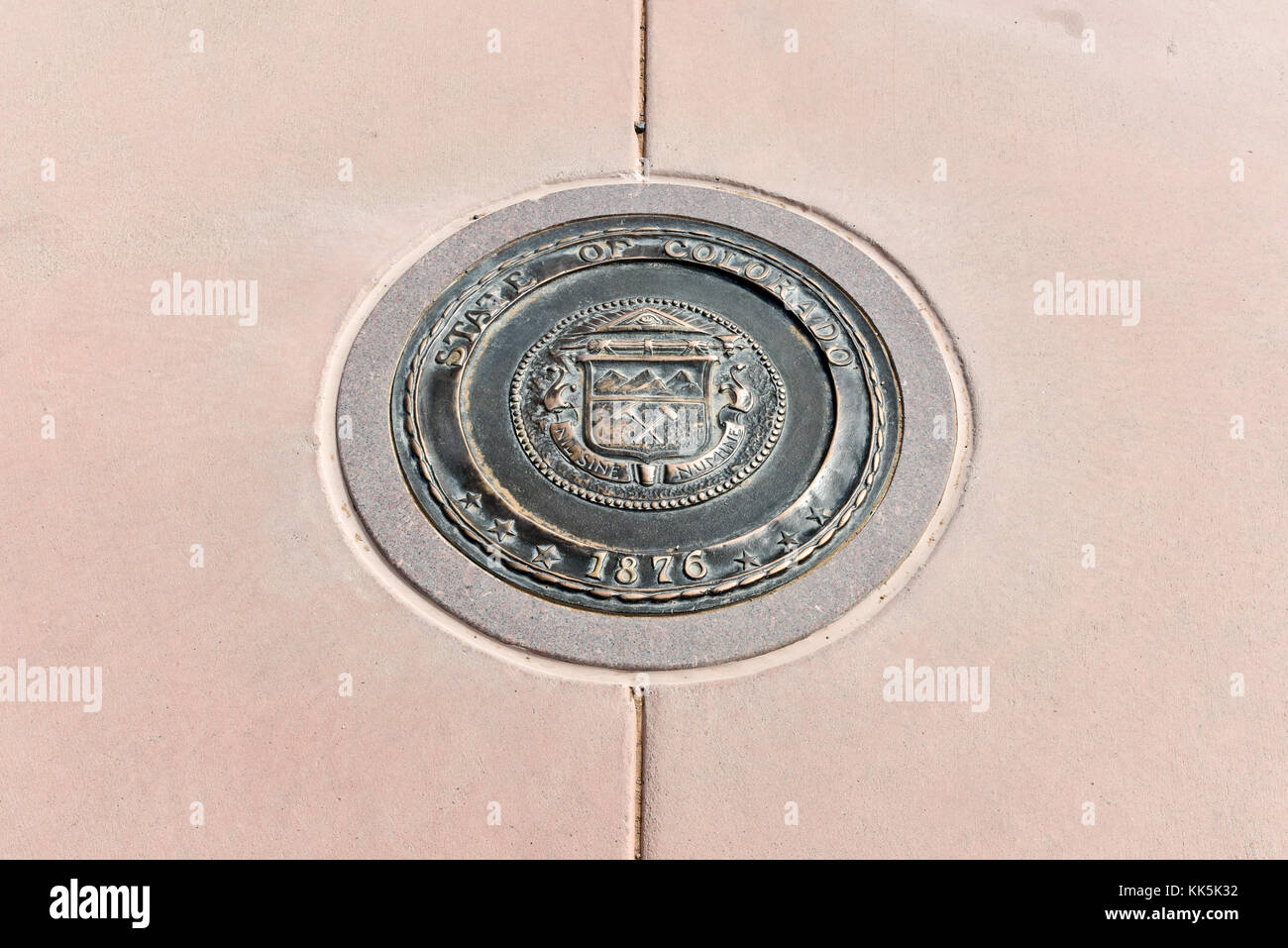 Colorado state seal at the Four Corners Monument Stock Photo - Alamy