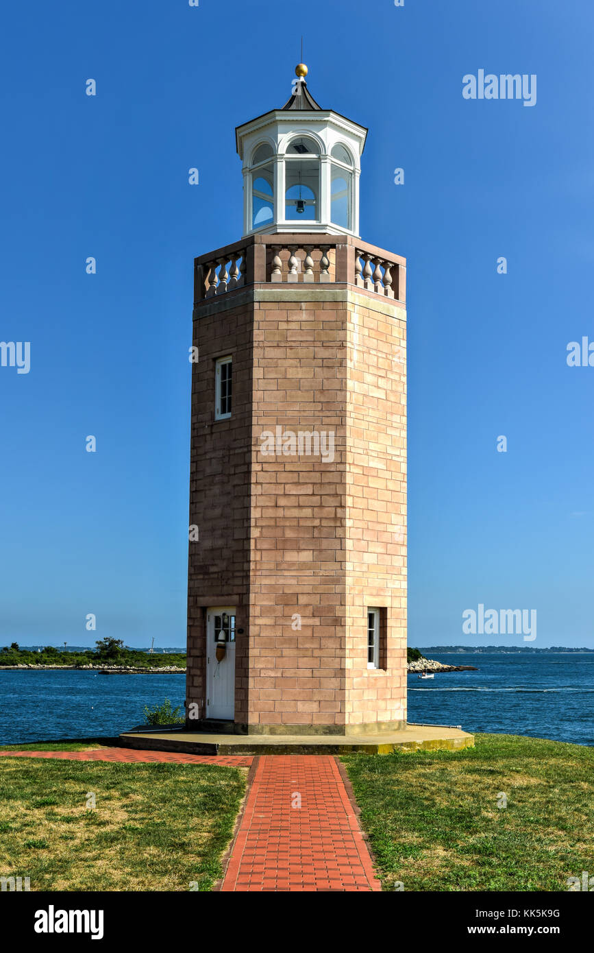 Lighthouse at Avery Point in Groton, Connecticut Stock Photo - Alamy