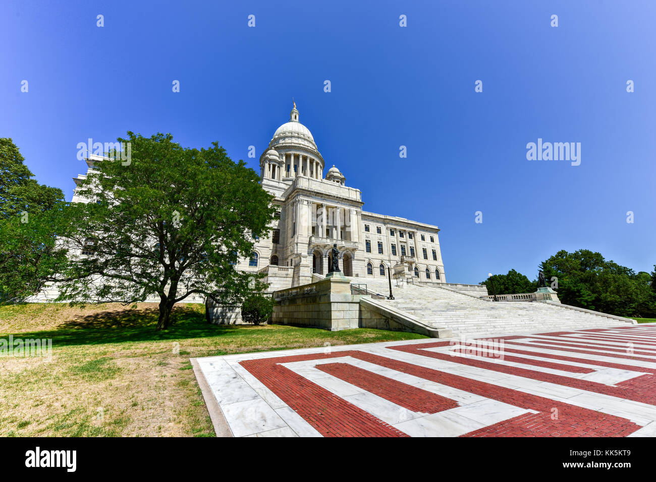 Providence state capitol steps hi-res stock photography and images - Alamy
