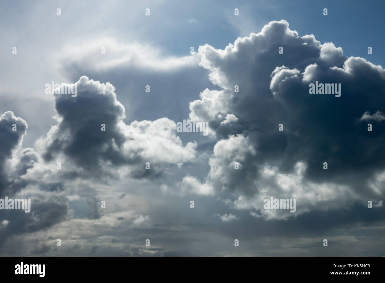 Scudding clouds hi-res stock photography and images - Alamy