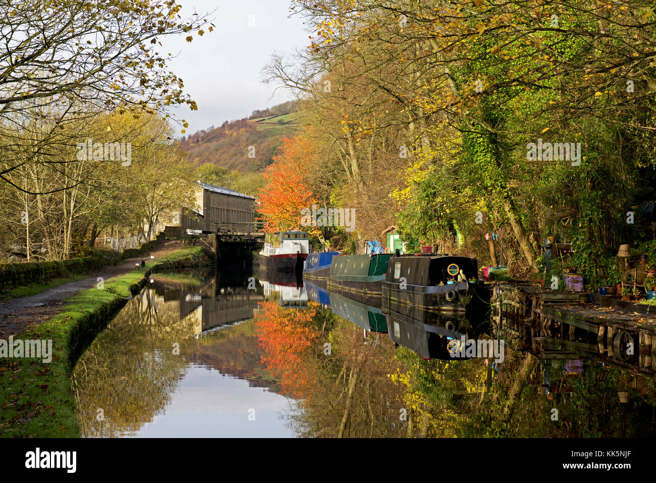The Rochdale Canal at Hebden Bridge, Calderdale, West Yorkshire ...