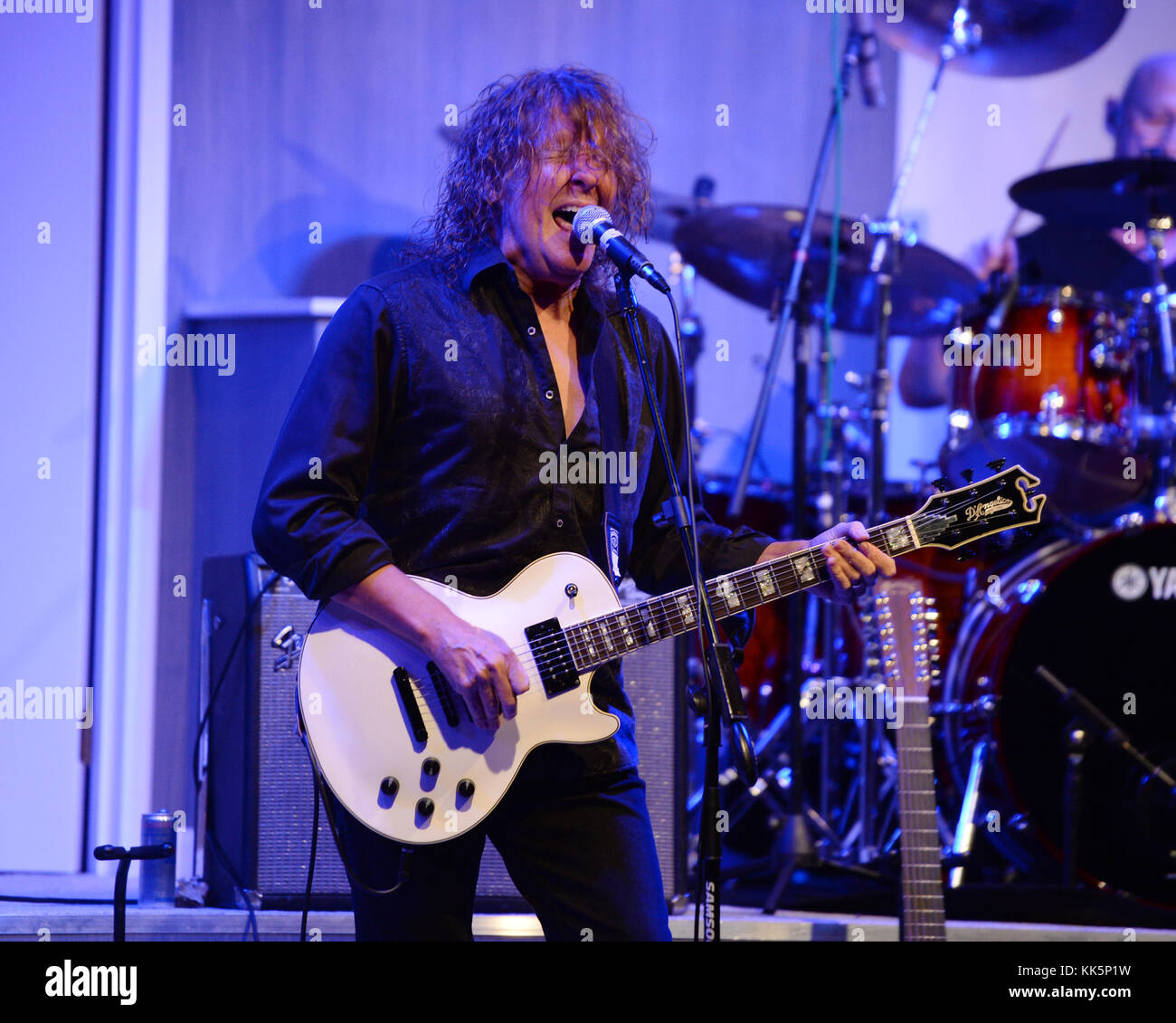 Zebra perform at arts garage in delray beach hi-res stock photography ...