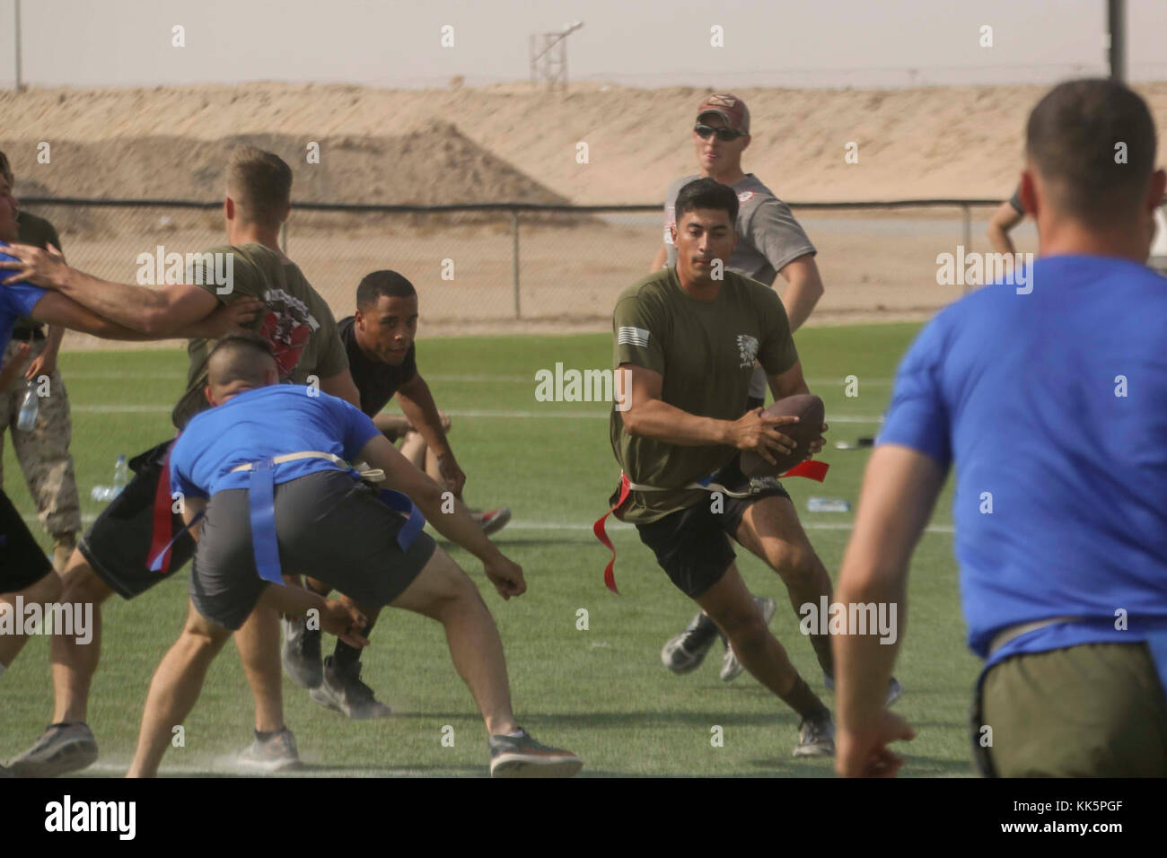 U s marines playing football hi-res stock photography and images - Alamy