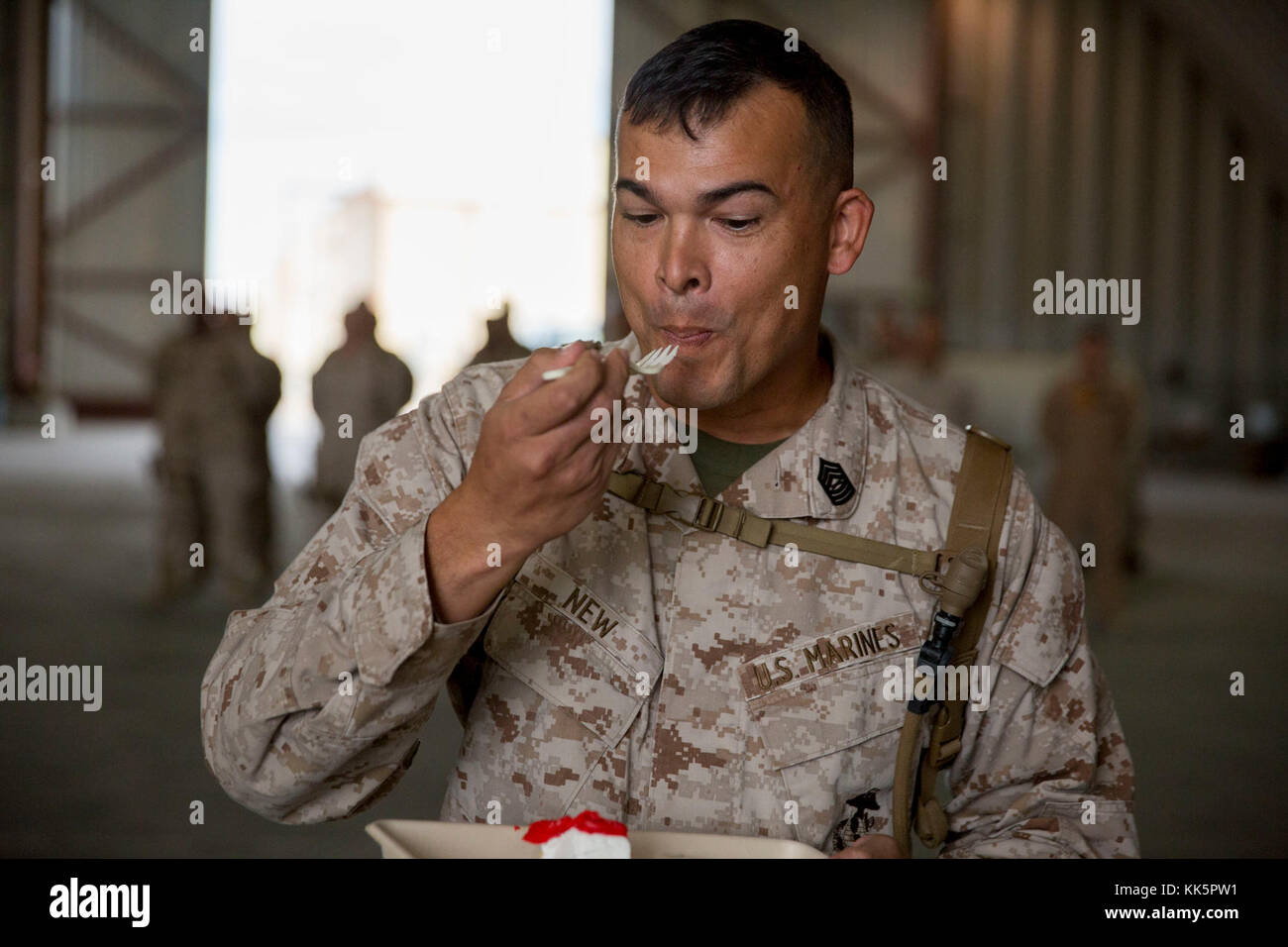 U.S. Marine Corps Master Sgt. Charlie New with Marine Wing Support ...