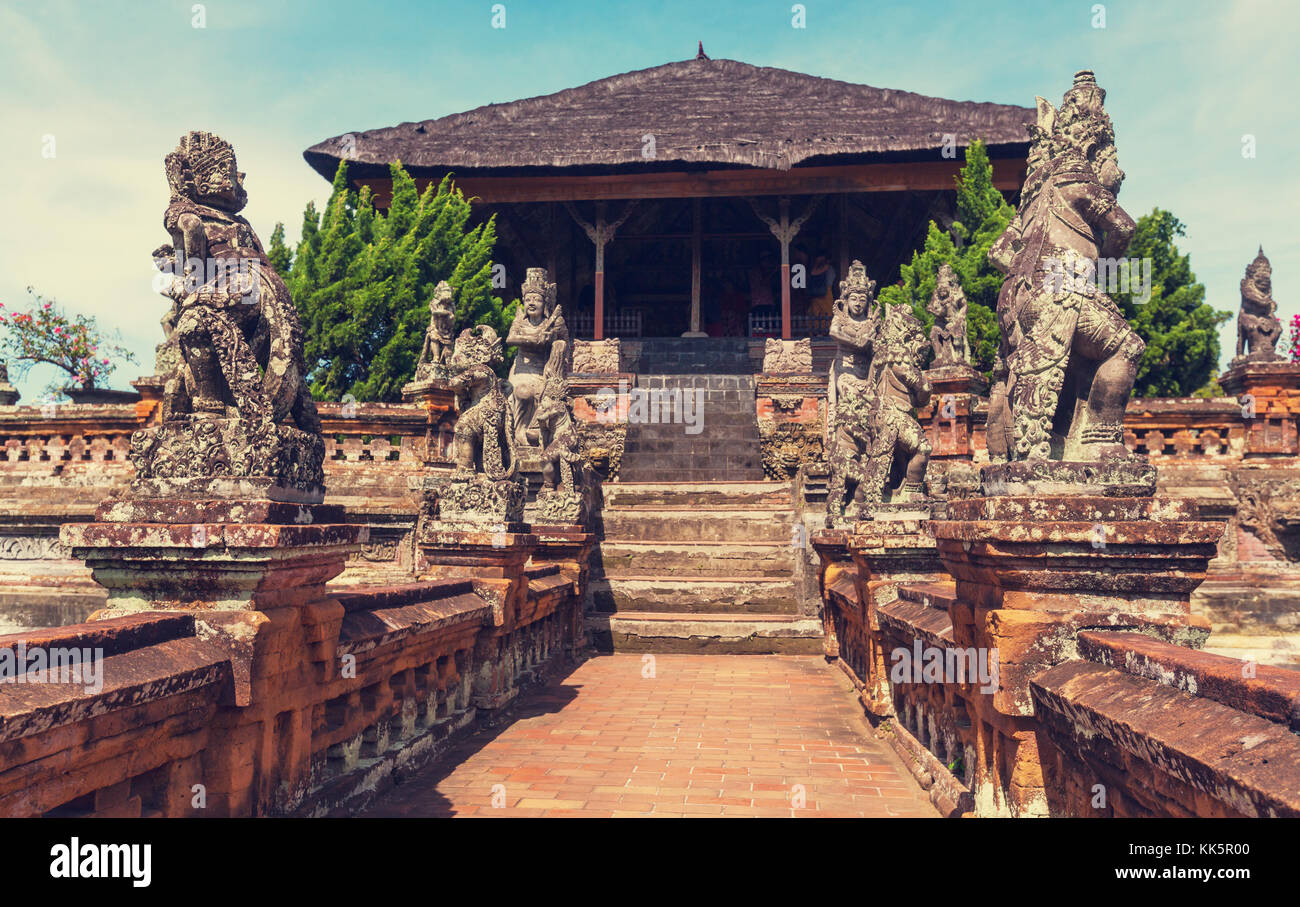 Country temple in Bali Stock Photo - Alamy