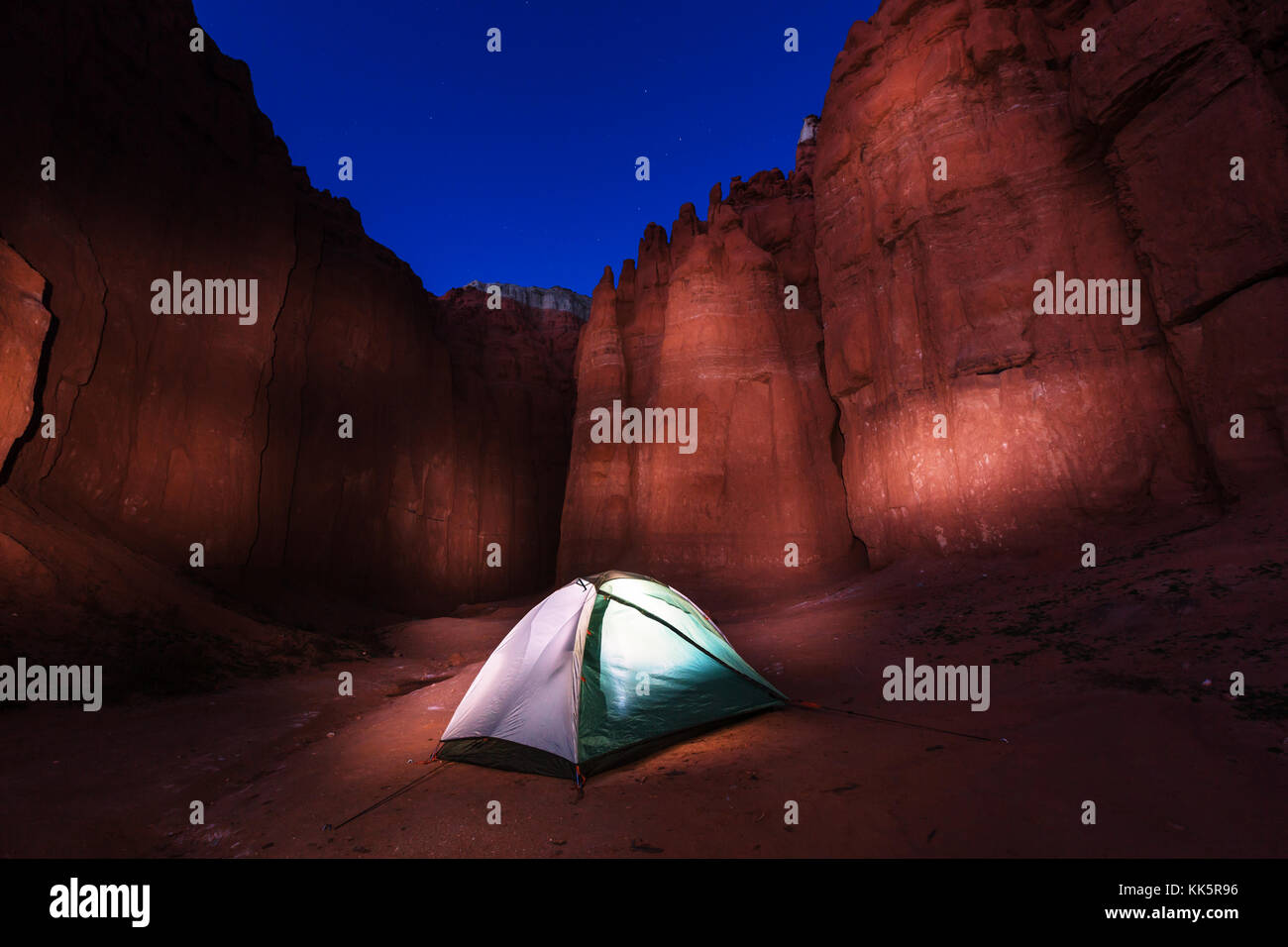 night scene in desert camping Stock Photo - Alamy