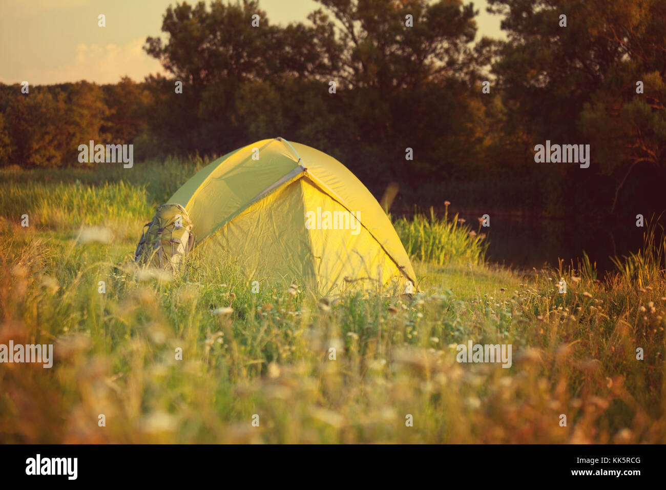 tent on green grassland Stock Photo - Alamy