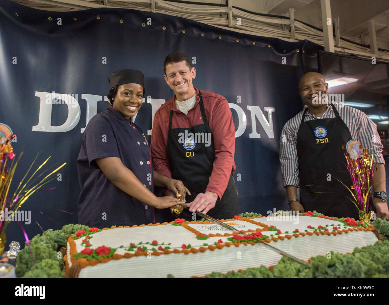 BREMERTON, Washington (Nov. 23, 2017) Capt. Greg Huffman, USS John C ...