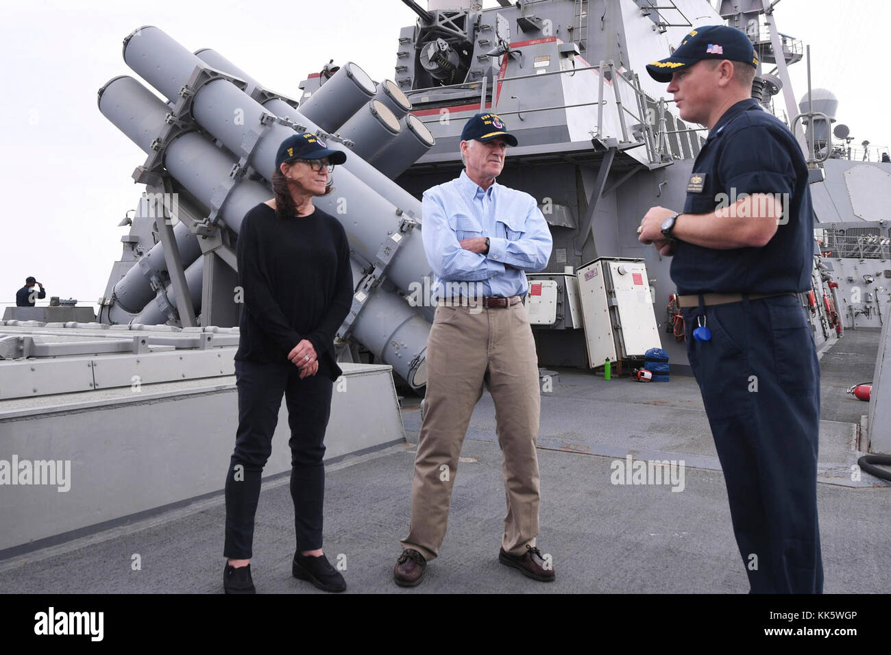 ARABIAN GULF (Nov. 23, 2017) Cmdr. Jeffrey Tamulevich (right ...