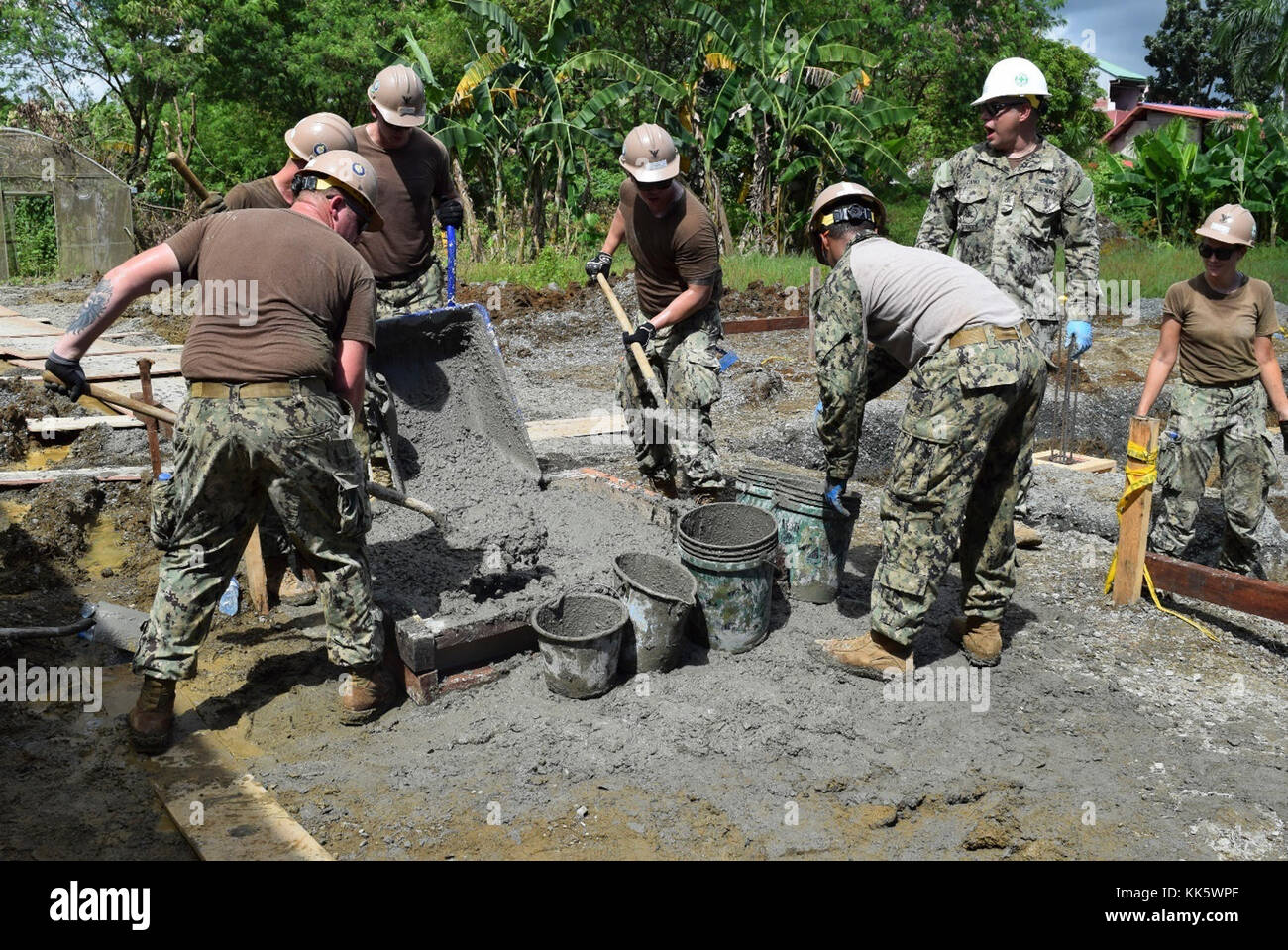 PALAWAN, Philippines (Nov. 7, 2017) Seabees assigned to Naval Mobile ...