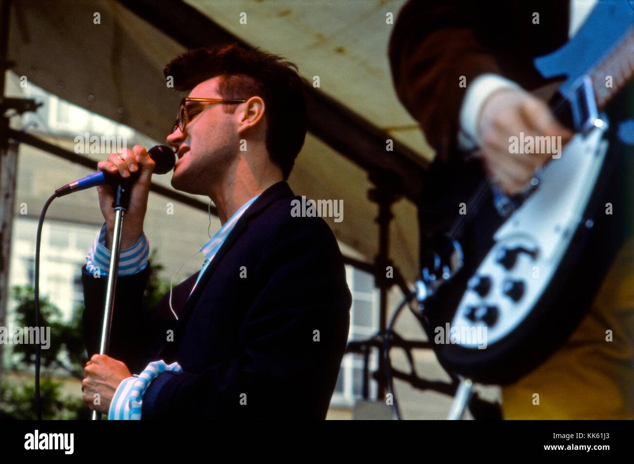 [Morrissey and Johnny Marr, singer and lead guitarist of] The Smiths ...